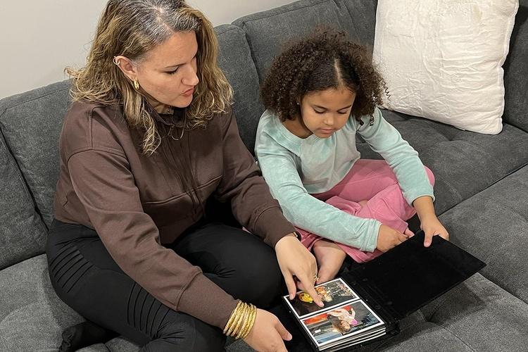 Creating Your Own Family Album | Crafts for Kids | PBS KIDS for Parents